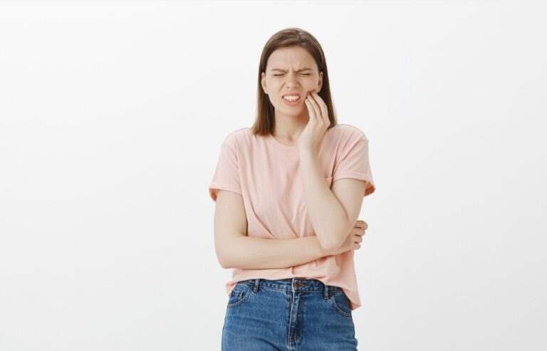 Encía Inflamada Alrededor de una Muela: Causas y Soluciones en ...